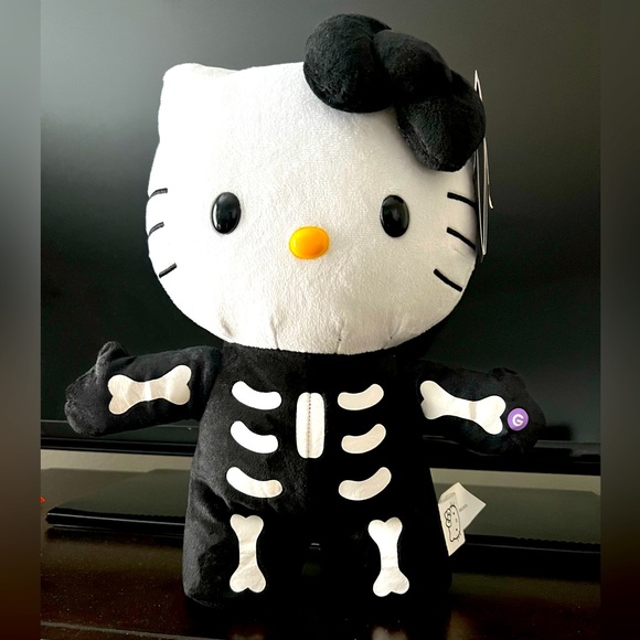 Holiday | Hello Kitty Skeleton Greeter | Poshmark
